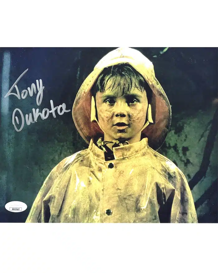 CSR Collectibles - Tony Dakota signed 8×10 Photo Georgie Denbrough IT